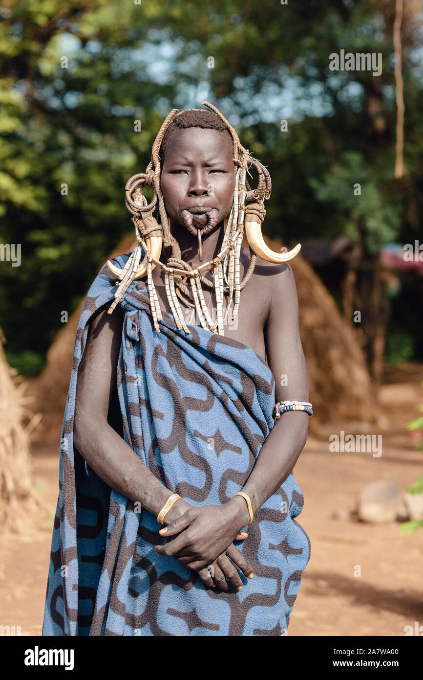 ETHIOPIA, OMO VALLEY, MAY 6: Woman of wildest and most dangerous ...