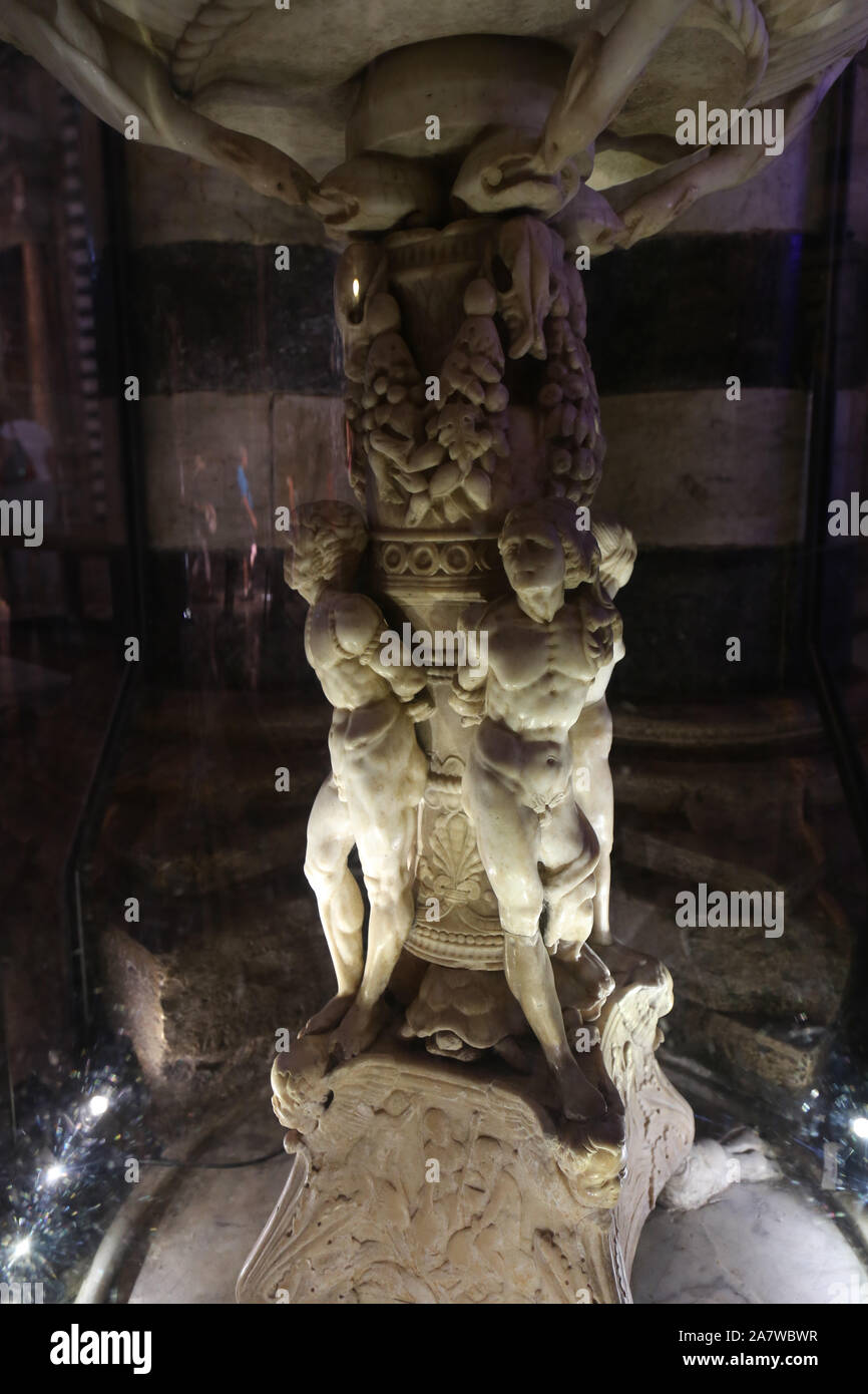 Medieval human representation hi-res stock photography and images - Alamy