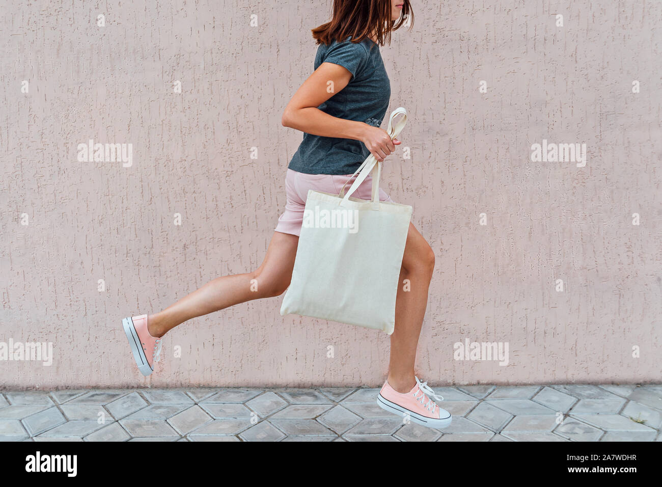 Woman pink reusable eco hi-res stock photography and images - Alamy