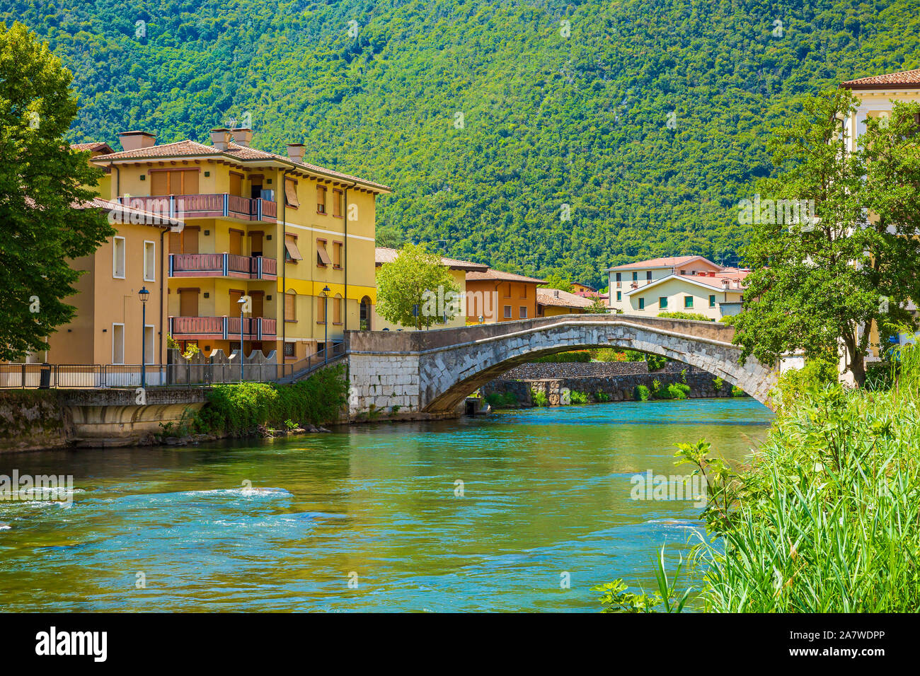 Chiese architecture hi-res stock photography and images - Alamy
