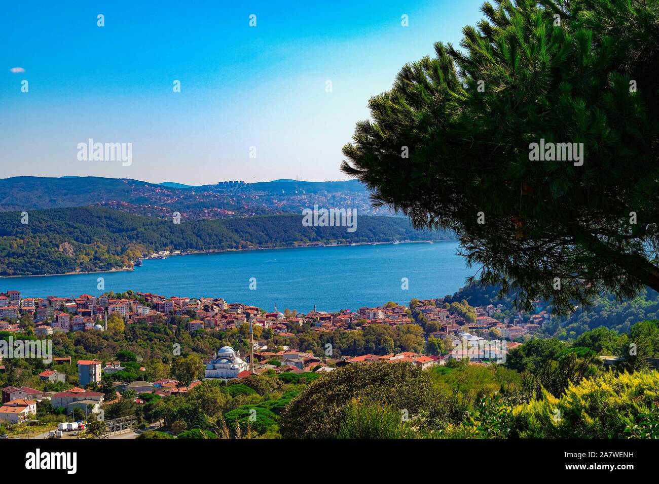 Landscape view of Istanbul from the hill at Sariyer district, Turkey ...
