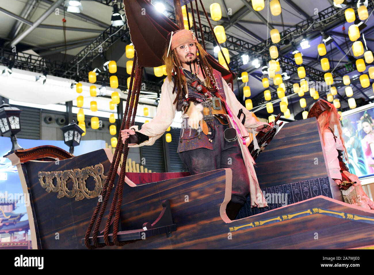 Chinese cosplayers dressed in the characters from "Pirates of the ...