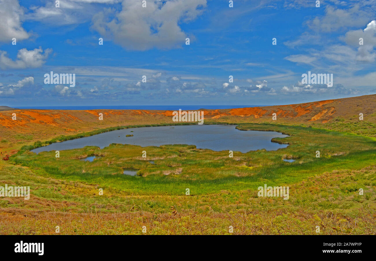 Rano raraku crater hi-res stock photography and images - Alamy