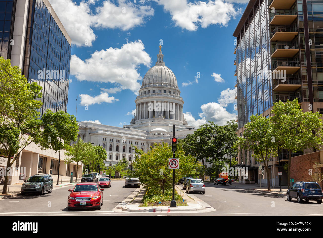 The Wisconsin State House Building on Capital Square in Madison ...