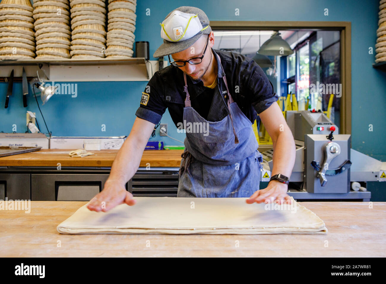 Floured work surface hi-res stock photography and images - Alamy