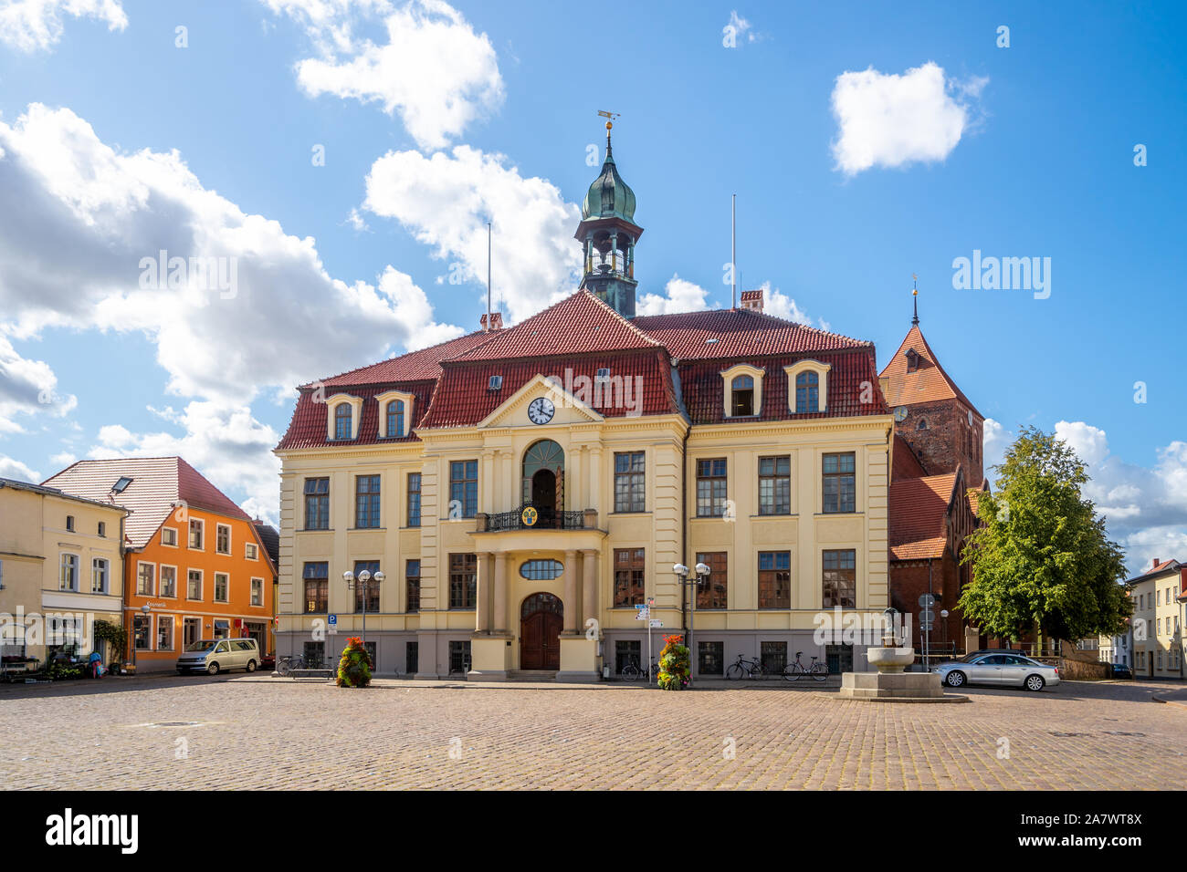 Market in Teterow, Mecklenburg Vorpommern, Germany Stock Photo - Alamy