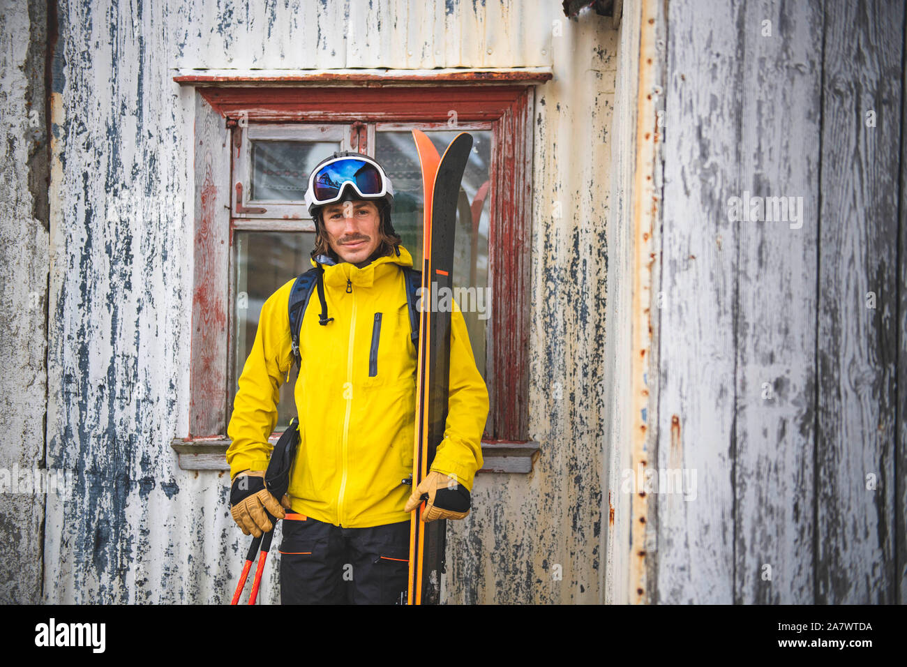 Male skier portrait hi-res stock photography and images - Alamy