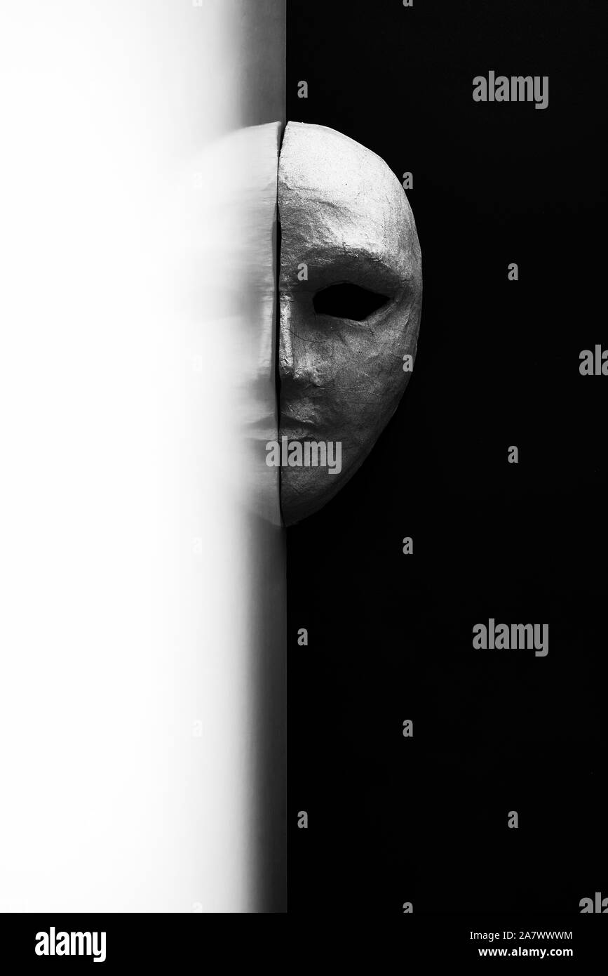 Drama masks, half face Black and White Stock Photos & Images - Alamy