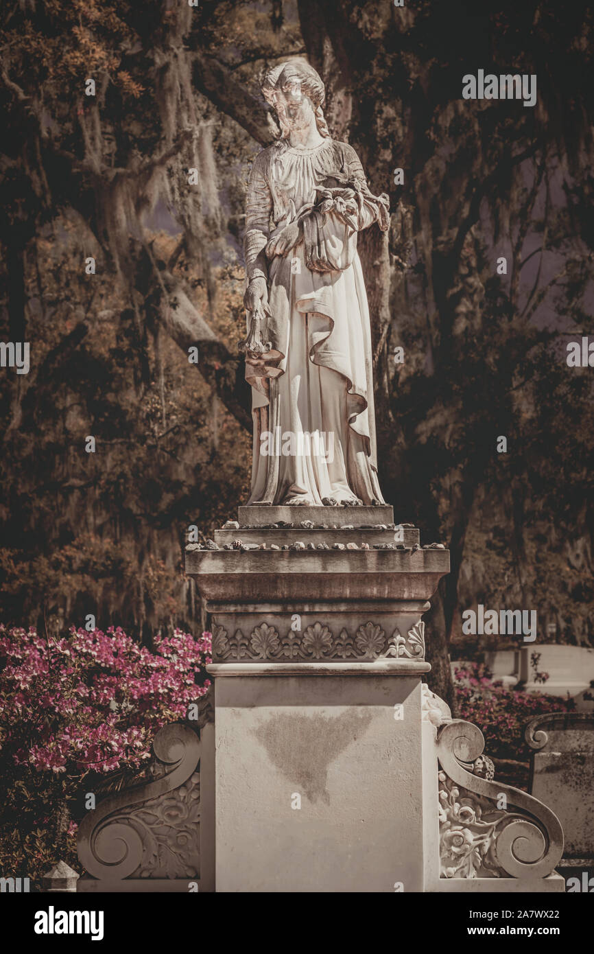 Famous cemetery hi-res stock photography and images - Alamy