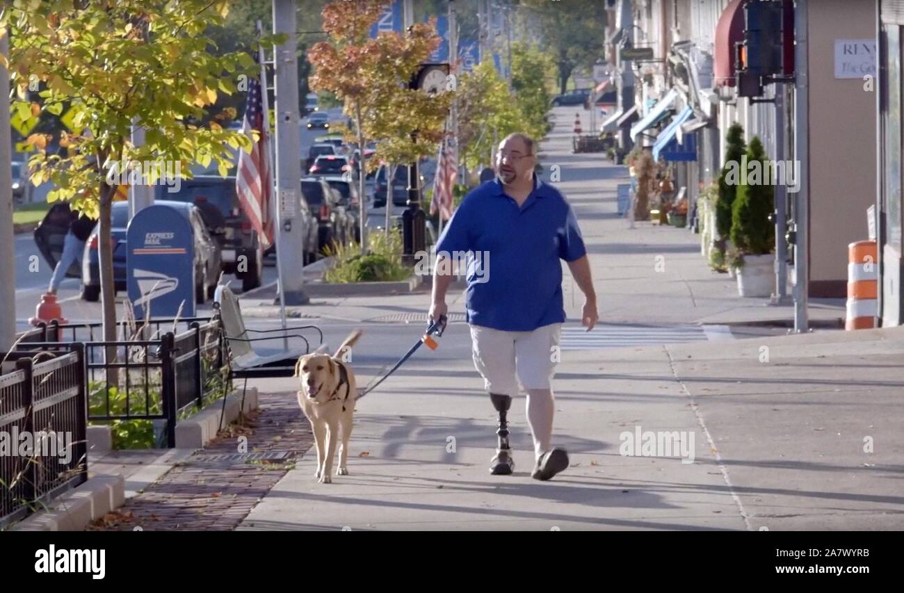 TO BE OF SERVICE, Phil Bauer, Army veteran, 2019. © First Run Features ...