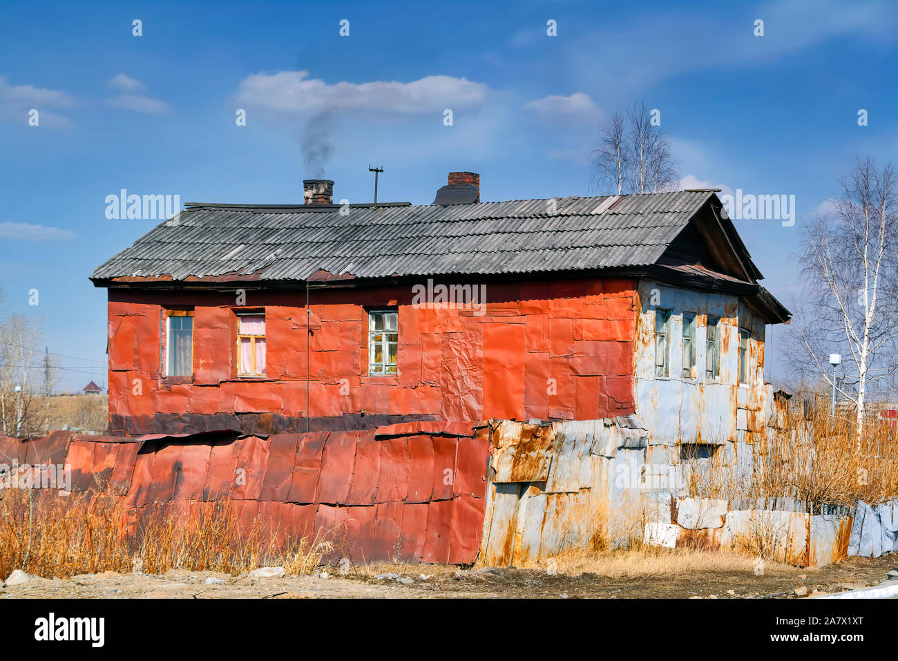 Old dilapidated house hi-res stock photography and images - Alamy