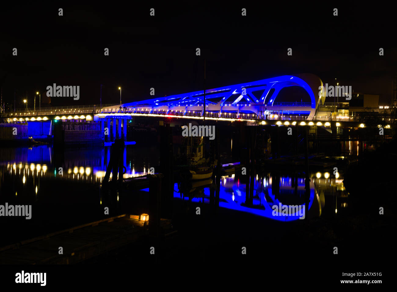 Victoria bridge canada hi-res stock photography and images - Alamy