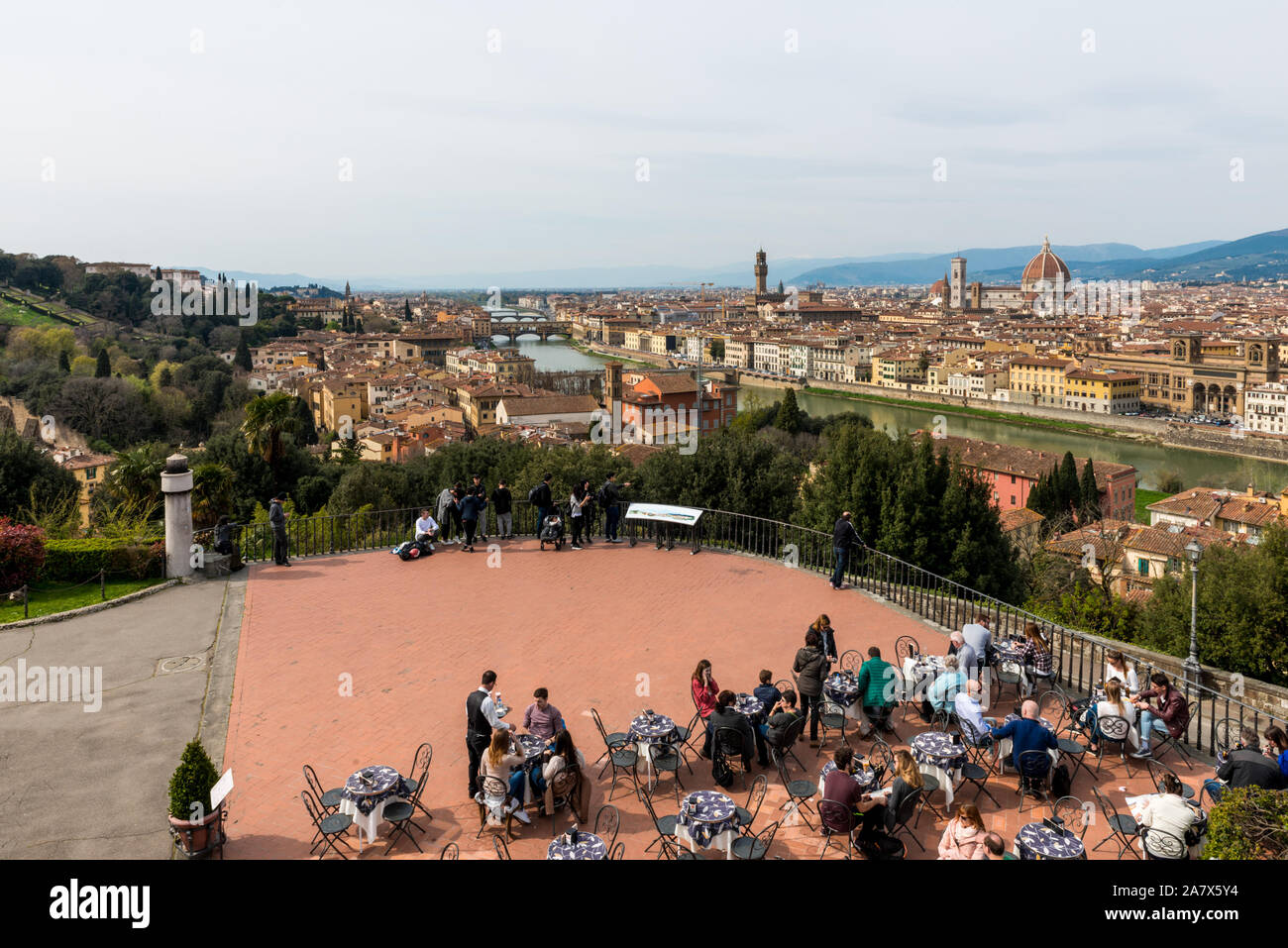 FLORENCE, ITALY - 25, MARCH, 2016: Horizontal picture of a touristic ...