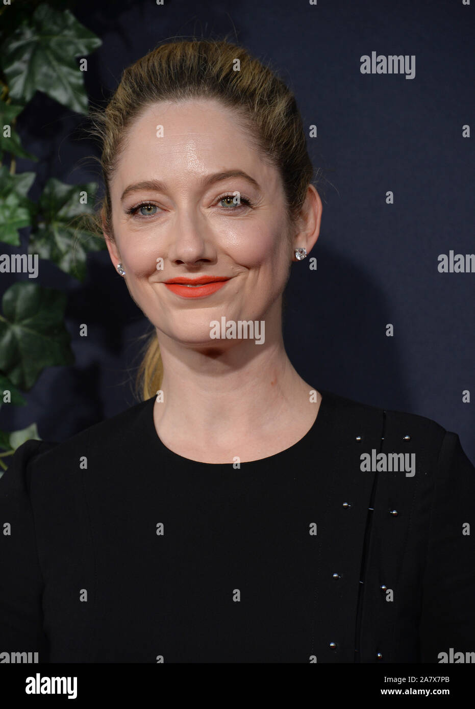 Judy greer jurassic world hi-res stock photography and images - Alamy