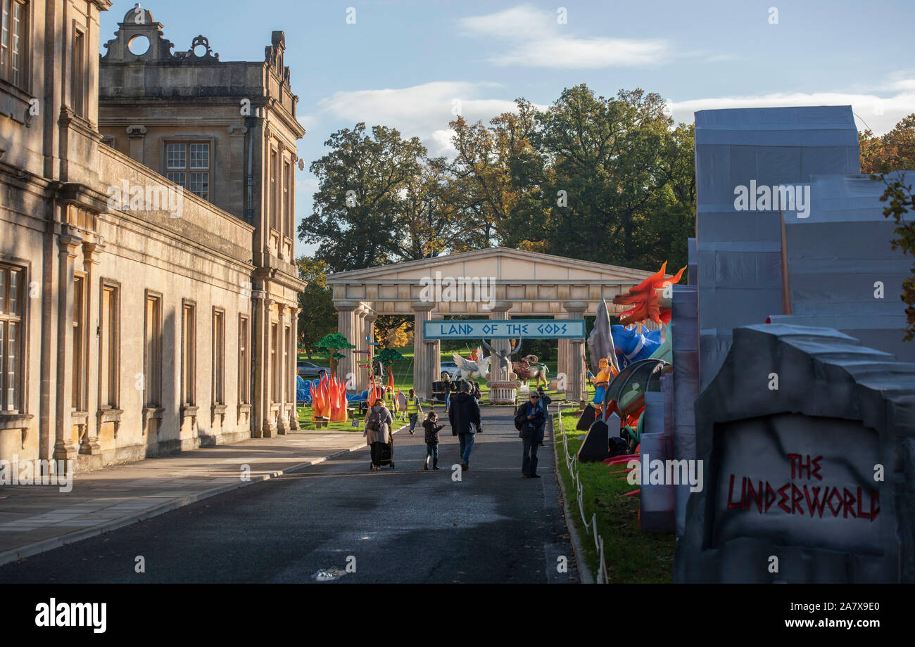 Longleat Safari Park in Wiltshire, UK Stock Photo - Alamy