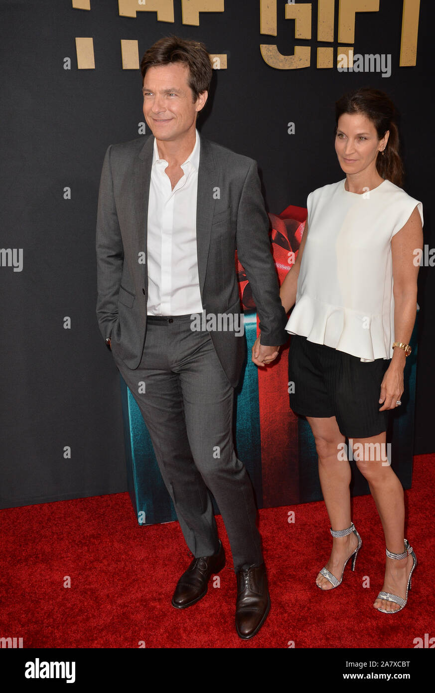 Paul anka and jason bateman hi-res stock photography and images - Alamy