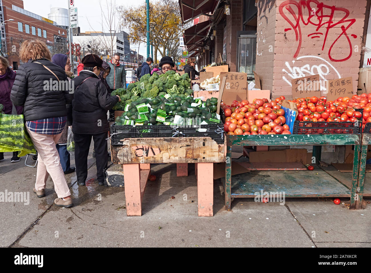 Chinese vegetable stand Stock Photo - Alamy