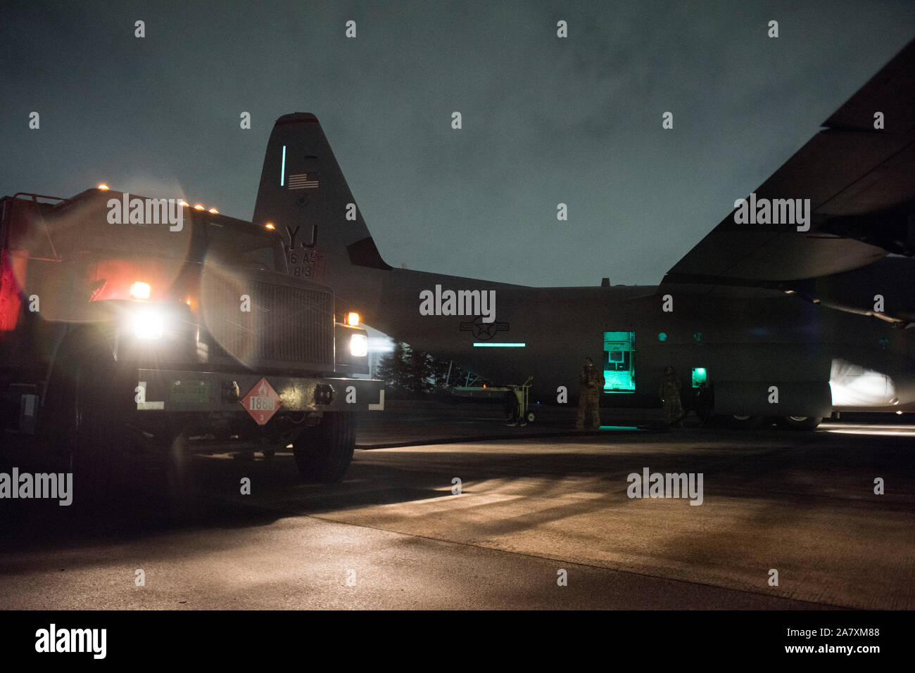 Air force fuels flight hi-res stock photography and images - Alamy