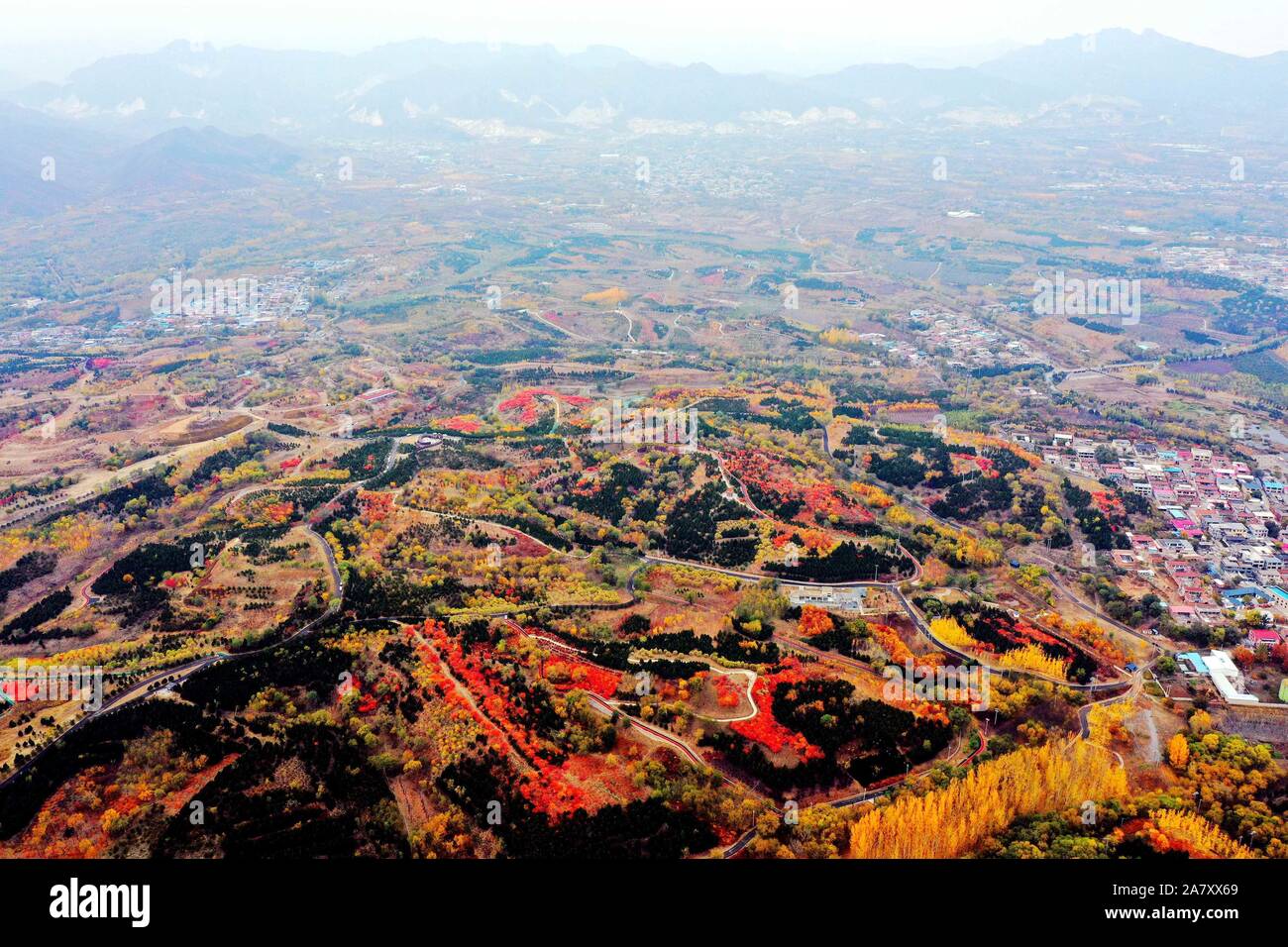 Qinglong lake hi-res stock photography and images - Alamy