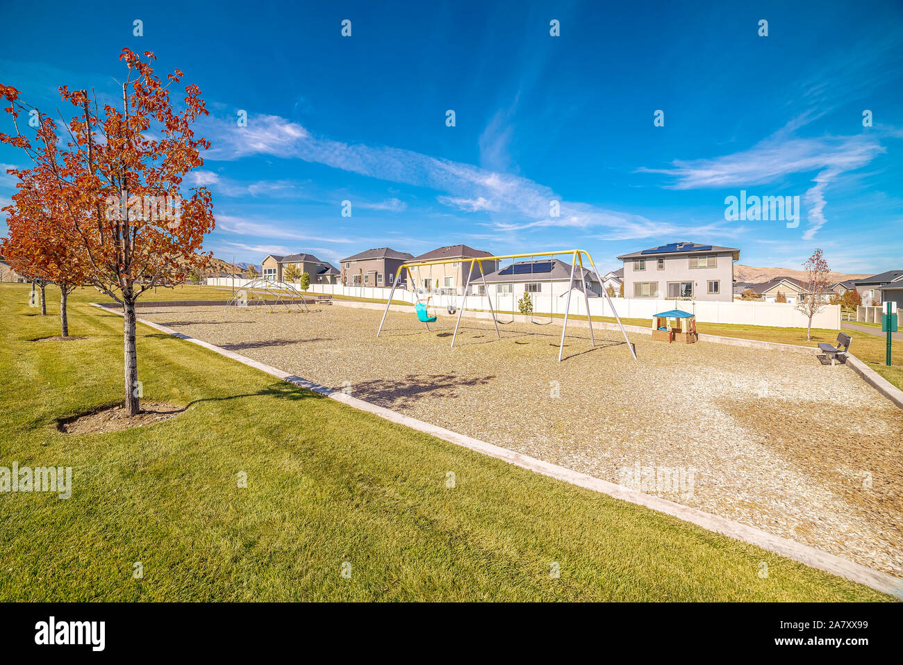 Suburban neighborhood houses kids hi-res stock photography and images ...