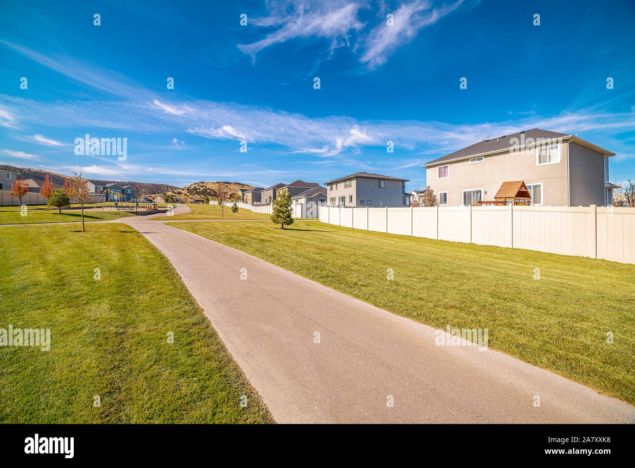 Landscaped greenbelt hi-res stock photography and images - Alamy