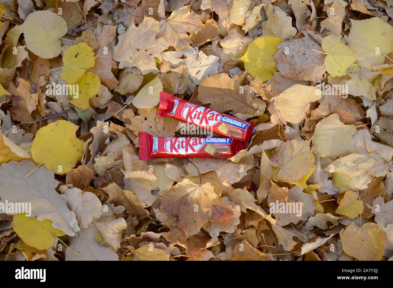 KHARKOV, UKRAINE - OCTOBER 17, 2019: Kit Kat chocolate bars in red ...