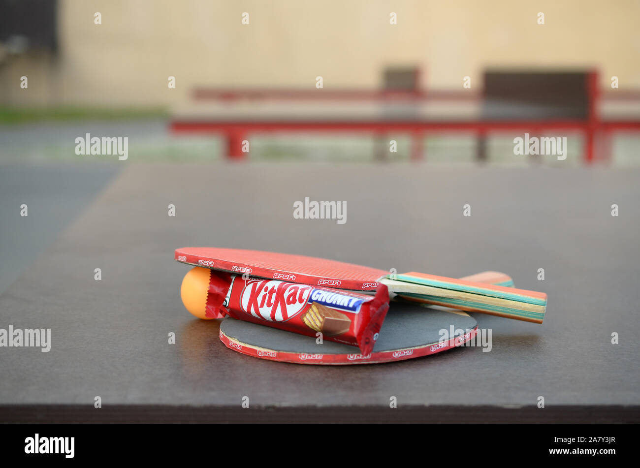 Kit kat club hi-res stock photography and images - Alamy