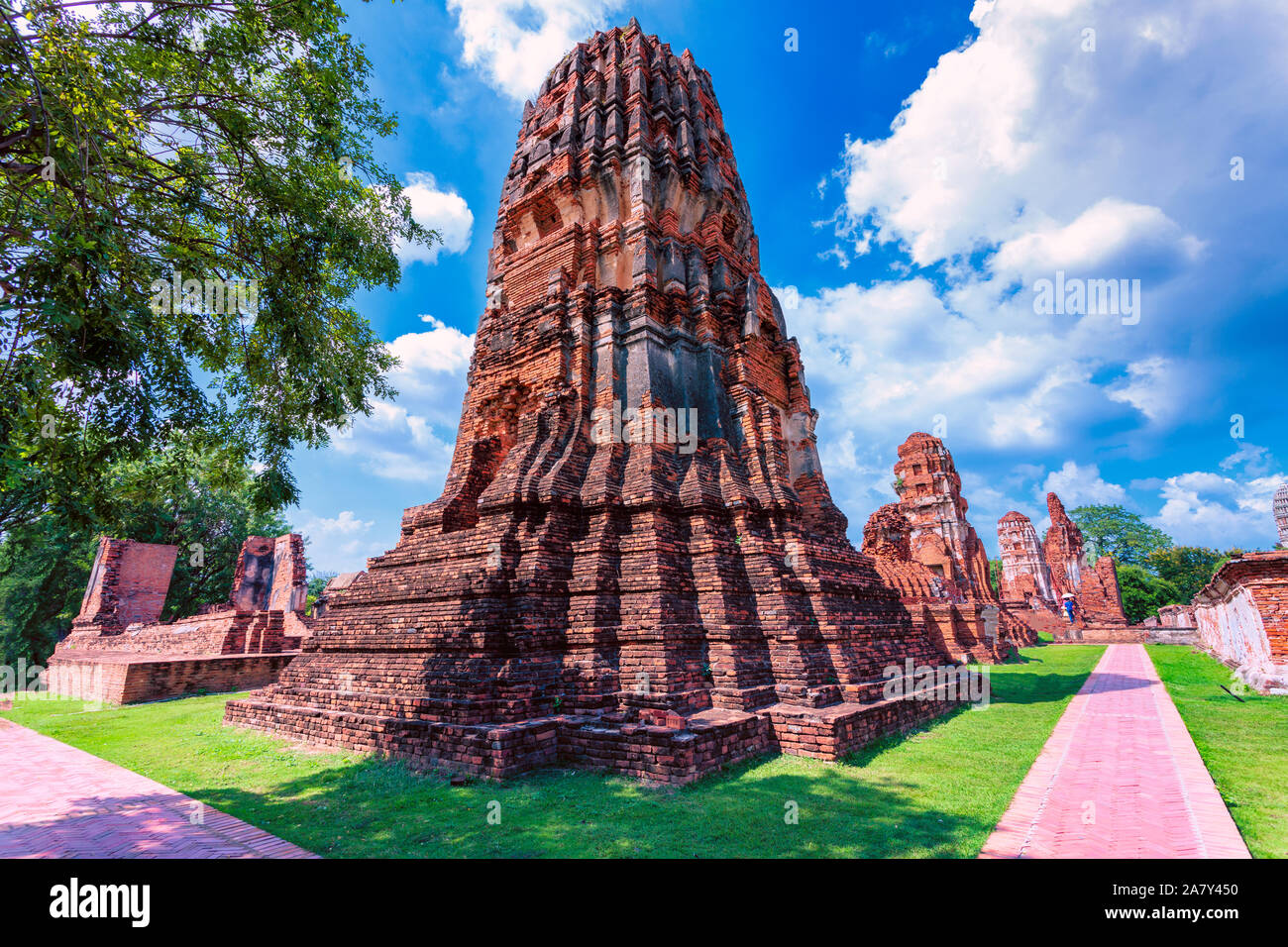 Historic historical structure structures hi-res stock photography and ...