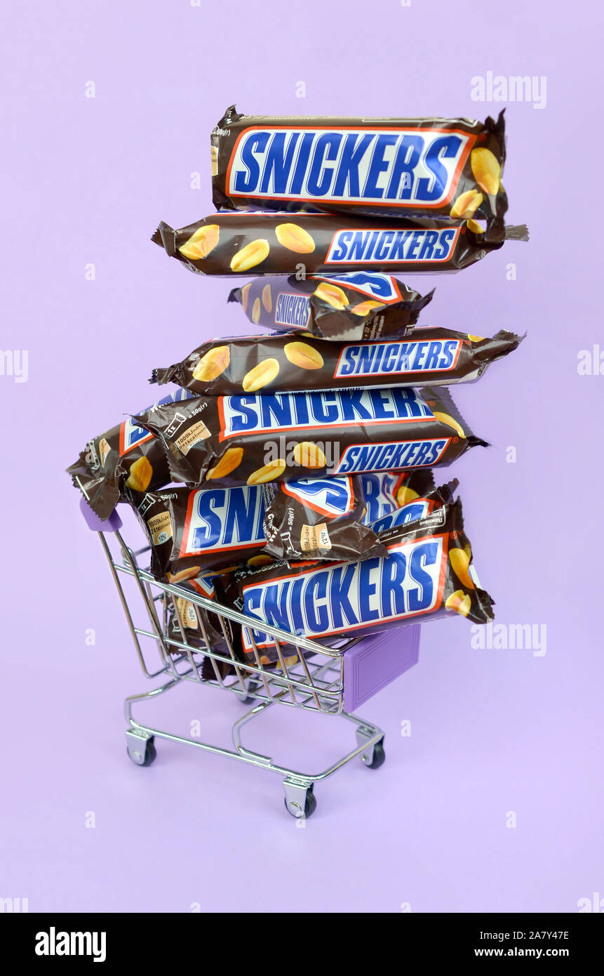 Snickers Chocolate Advertisement