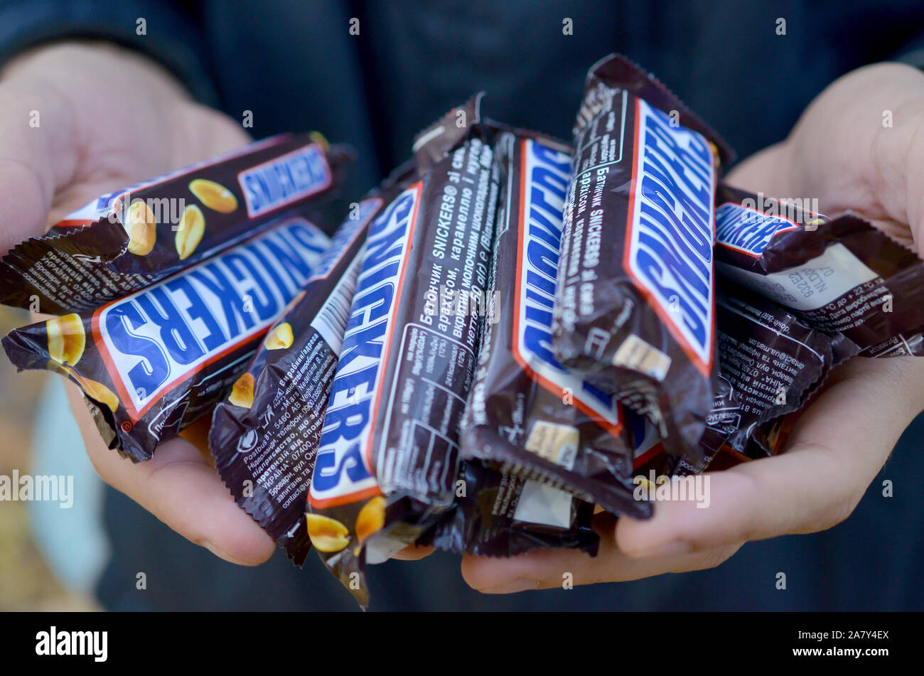 Snicker chocolate hi-res stock photography and images - Alamy