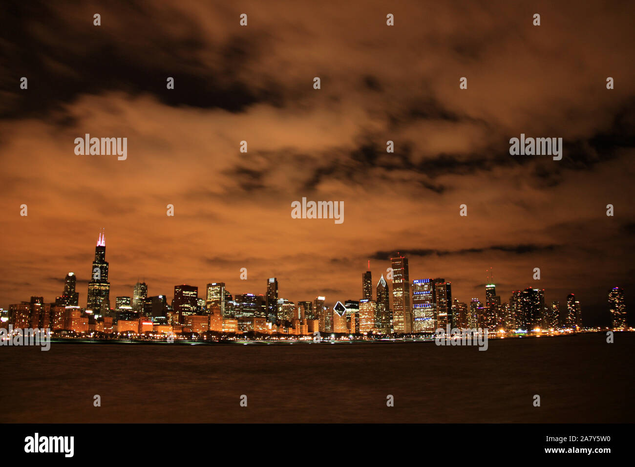 Chicago Skyline Night High Resolution Stock Photography and Images - Alamy