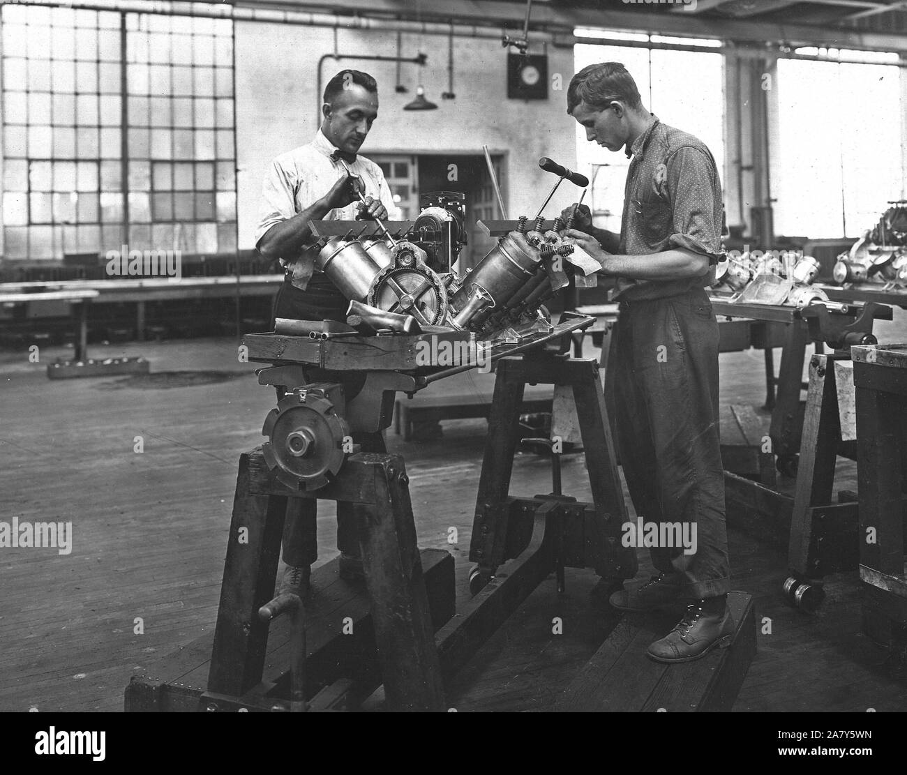 World war i airplane parts hi-res stock photography and images - Alamy