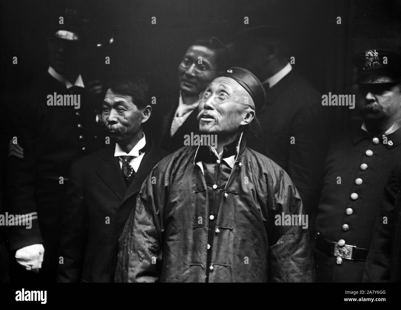 Wu-Ting Fang ca 1922 Stock Photo - Alamy