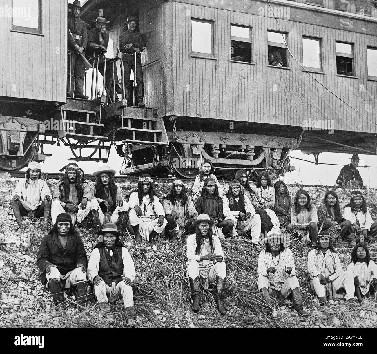 Geronimo apache wars hi-res stock photography and images - Alamy