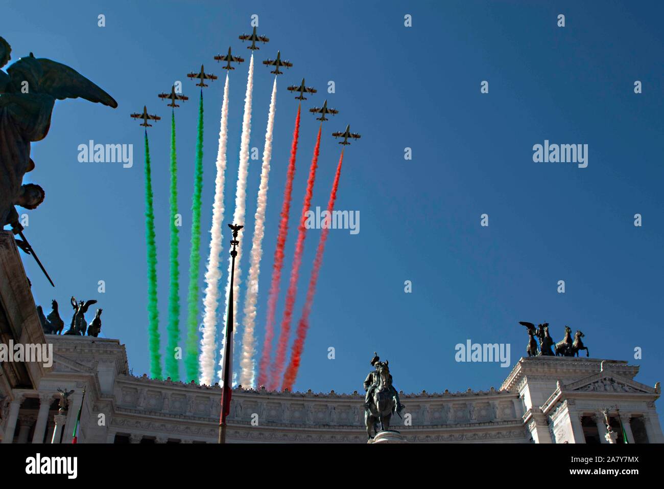 ROMA FESTA DEL 2 GIUGNO Stock Photo - Alamy