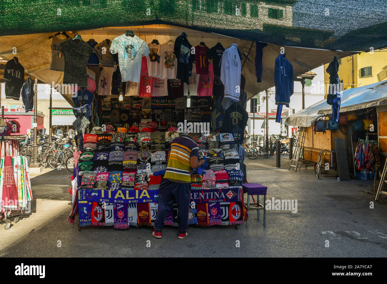 Souvenir t shirts hi-res stock photography and images - Alamy