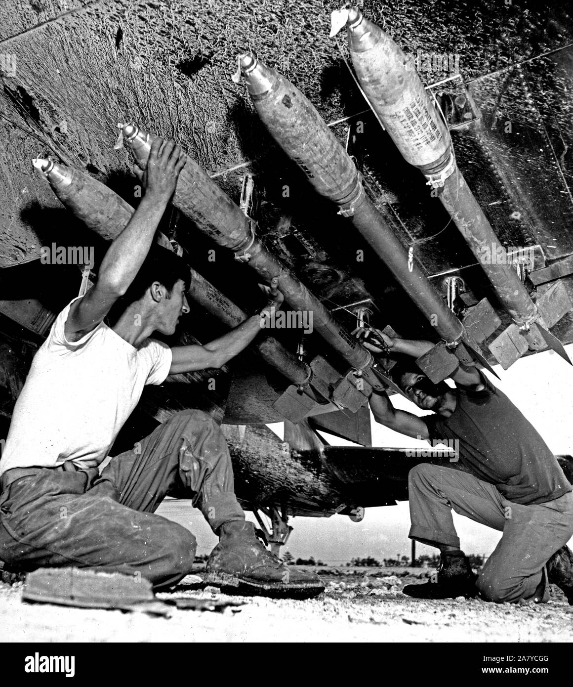 Five inch rockets hi-res stock photography and images - Alamy