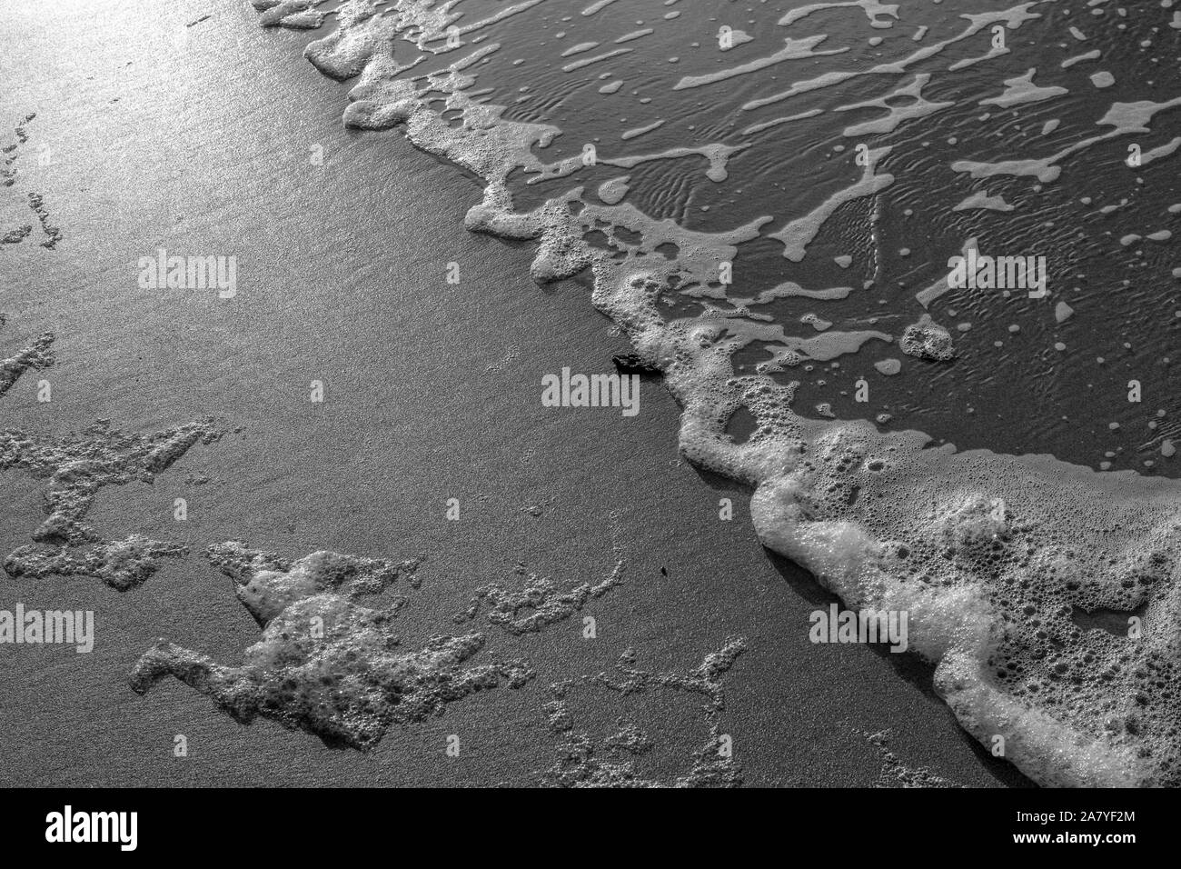 Incoming tide hi-res stock photography and images - Alamy