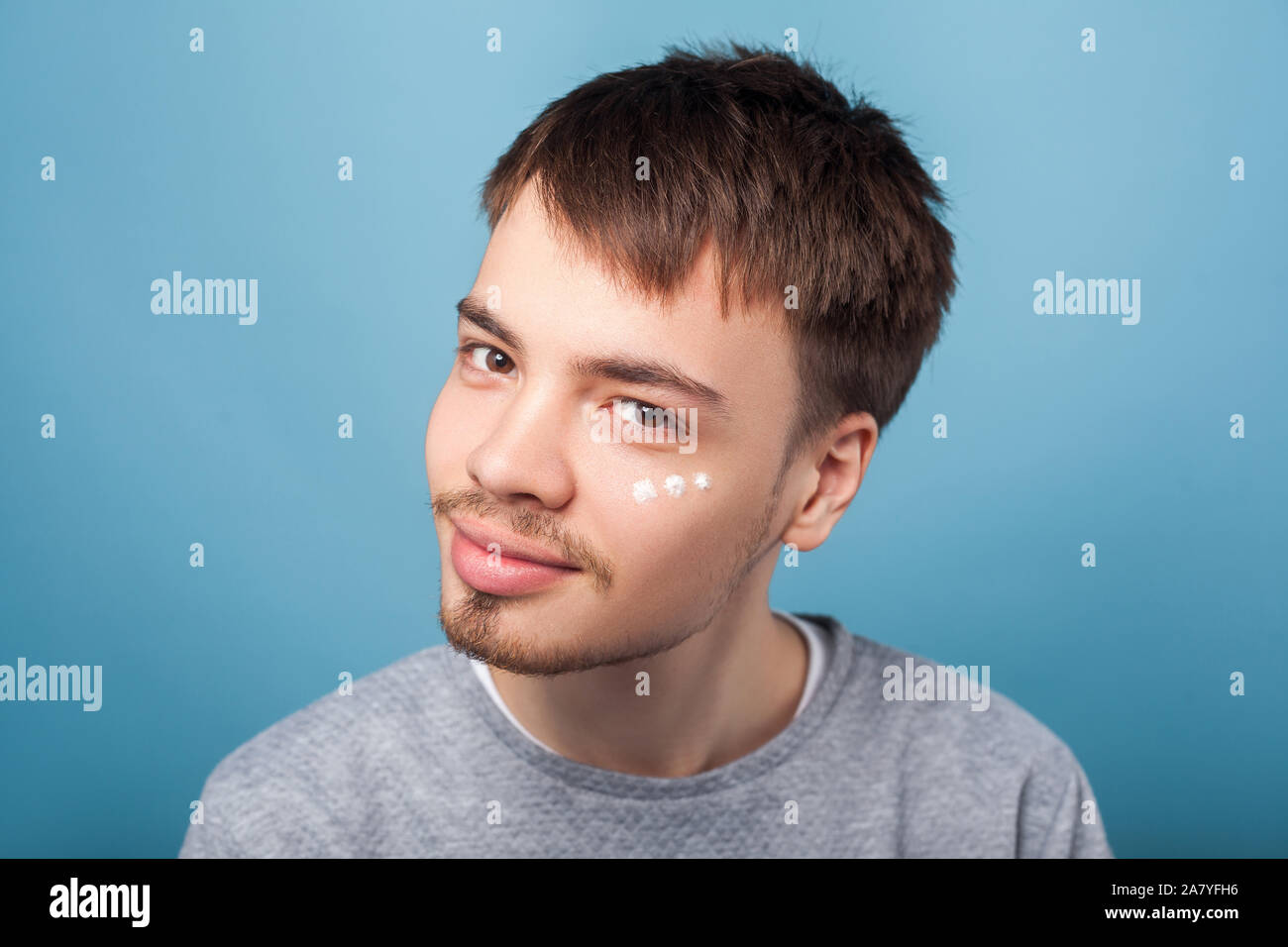 Male beauty routine cream hi-res stock photography and images - Alamy