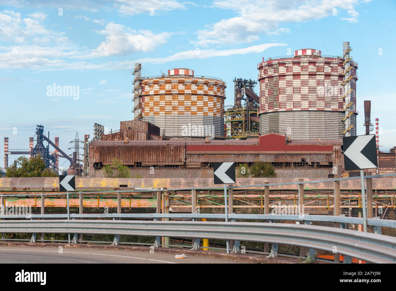 Taranto steel mill hi-res stock photography and images - Alamy