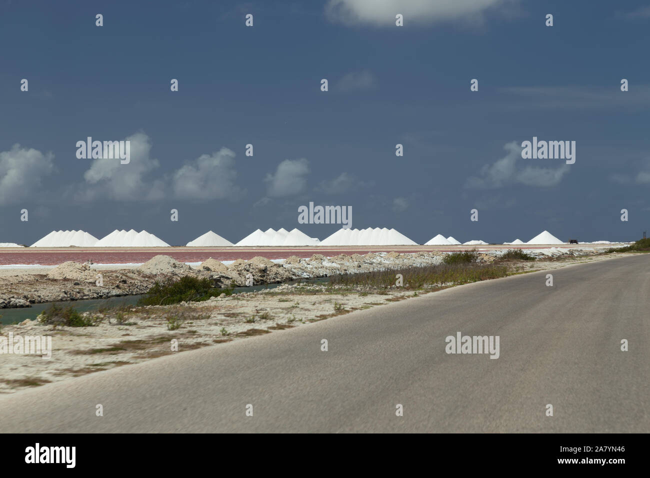 Bonaire salt pyramid hi-res stock photography and images - Alamy
