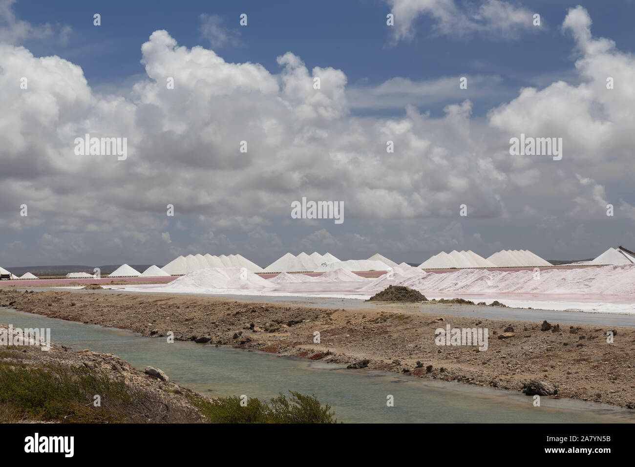 Bonaire salt pyramid hi-res stock photography and images - Alamy
