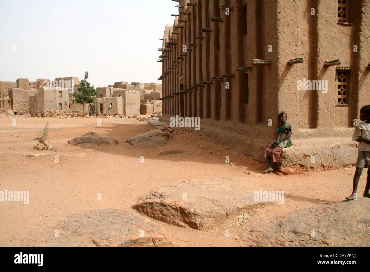 Mosque dogon village mali hi-res stock photography and images - Alamy