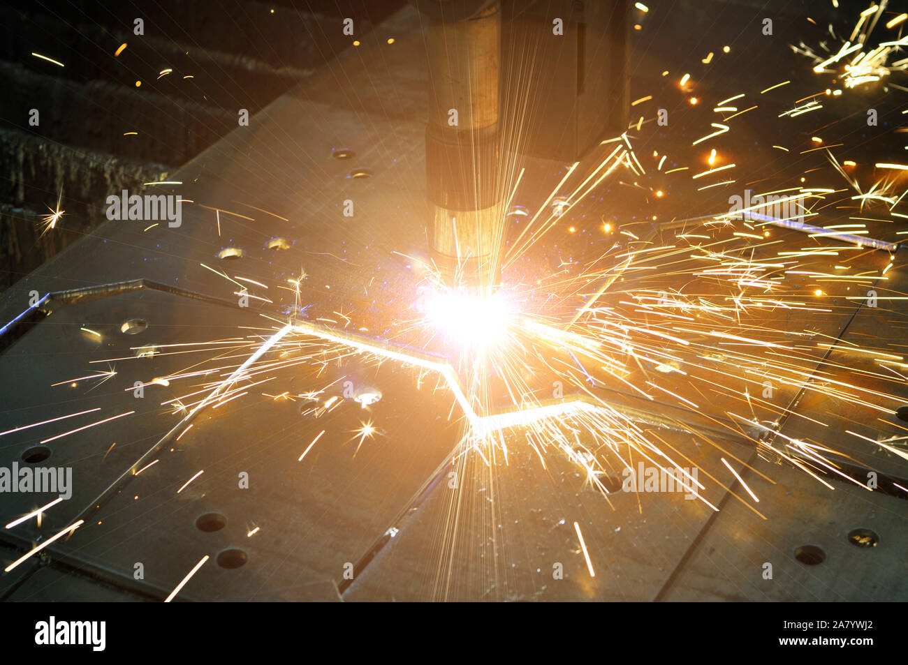 Plasma metal cutting hi-res stock photography and images - Alamy