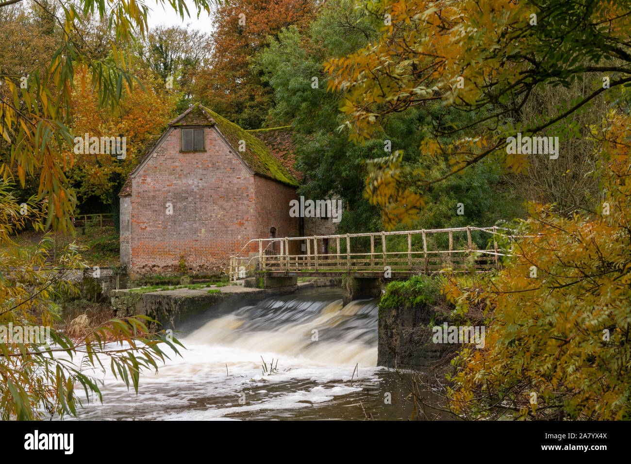 Weir on river stour stour hi-res stock photography and images - Alamy