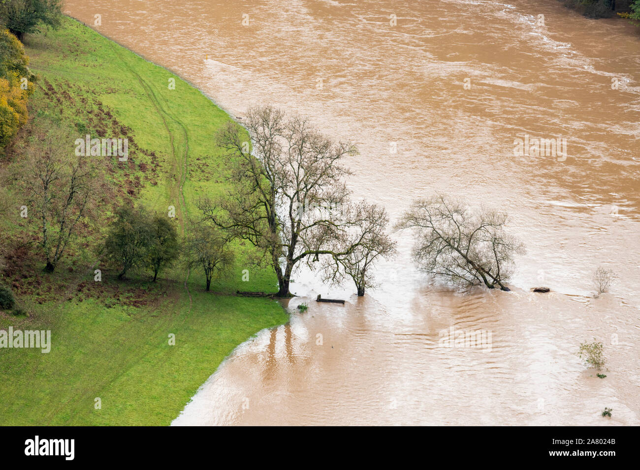 English flooding hi-res stock photography and images - Alamy
