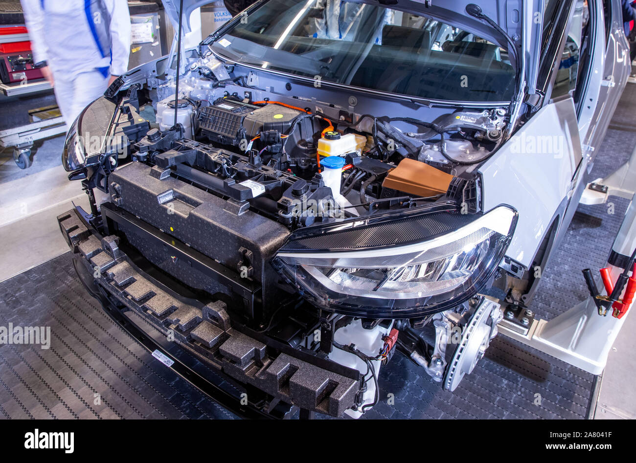 Zwickau, Germany. 04th Nov, 2019. The ID.3 electric car is on the ...