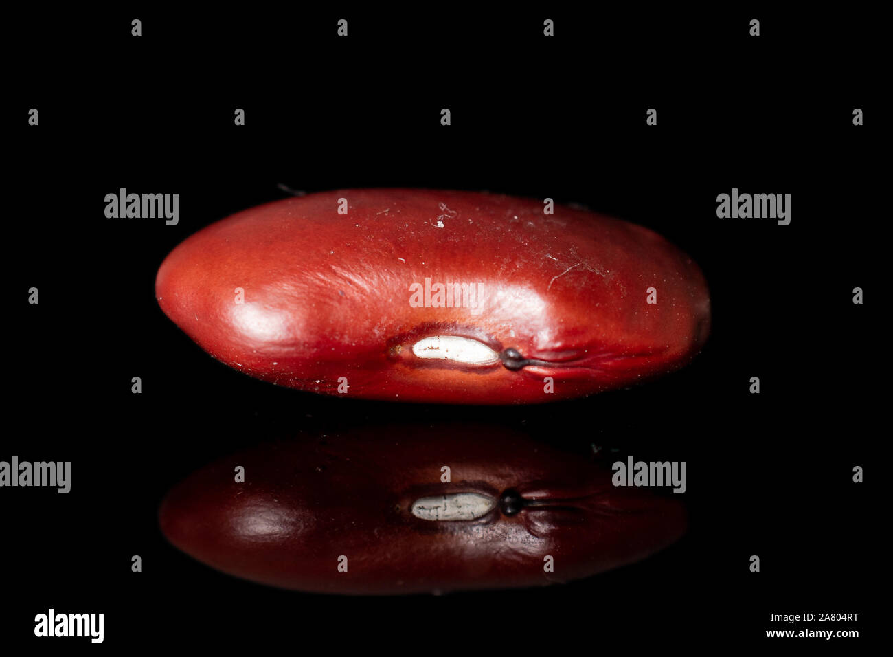 Dark light kidney beans hi-res stock photography and images - Alamy