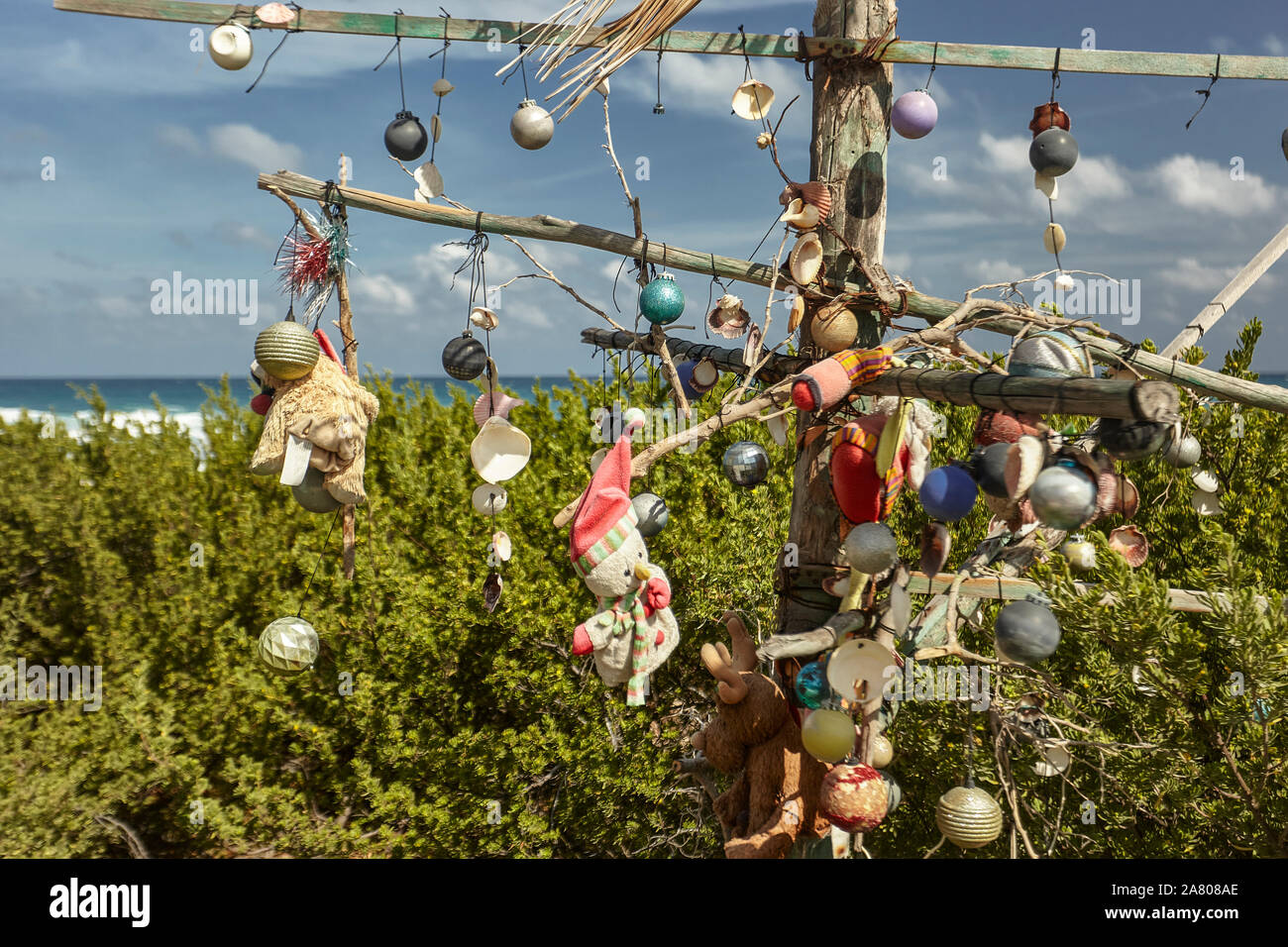 Poor christmas decorations hi-res stock photography and images - Alamy