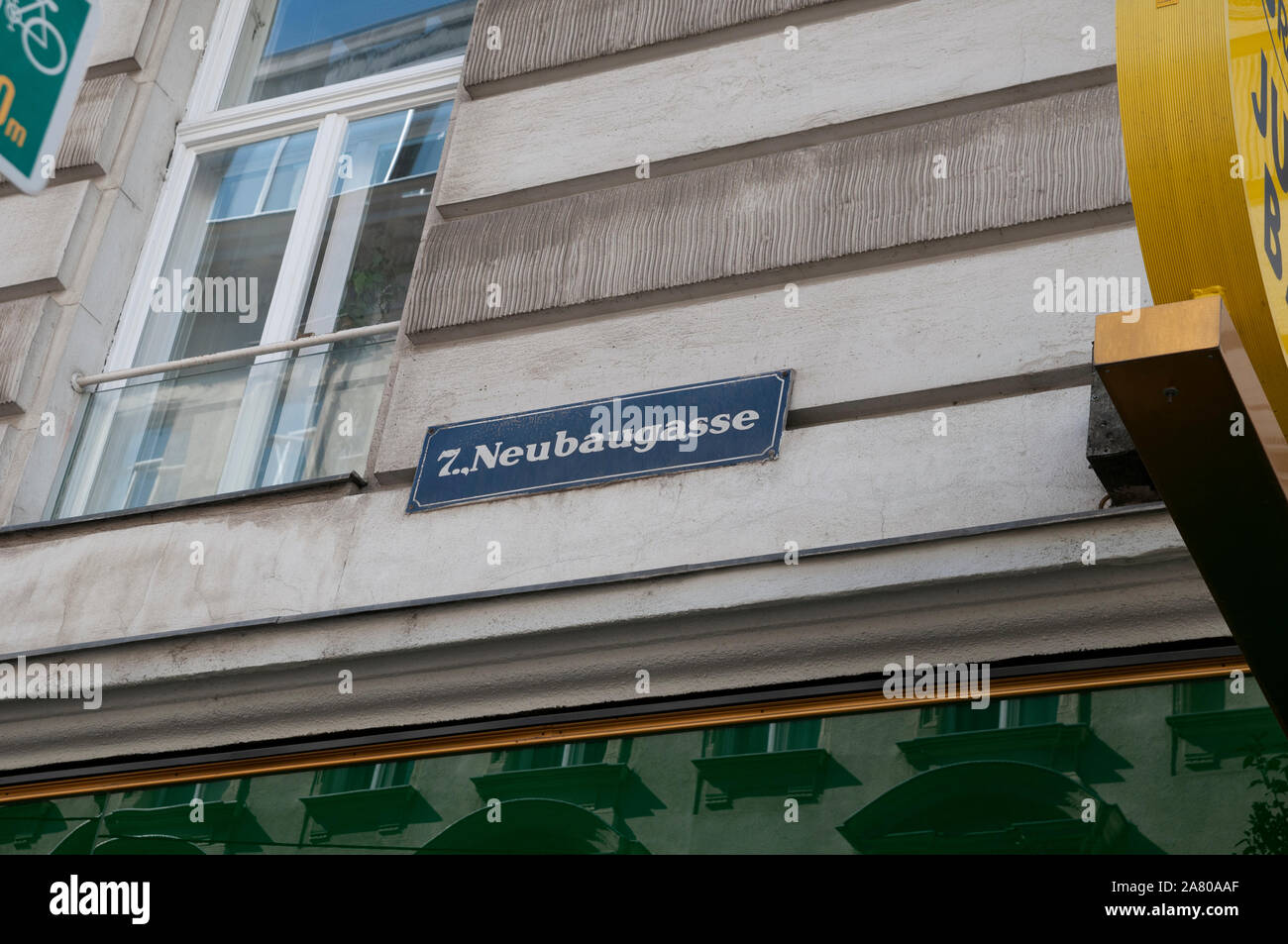 Neubaugasse hi-res stock photography and images - Alamy